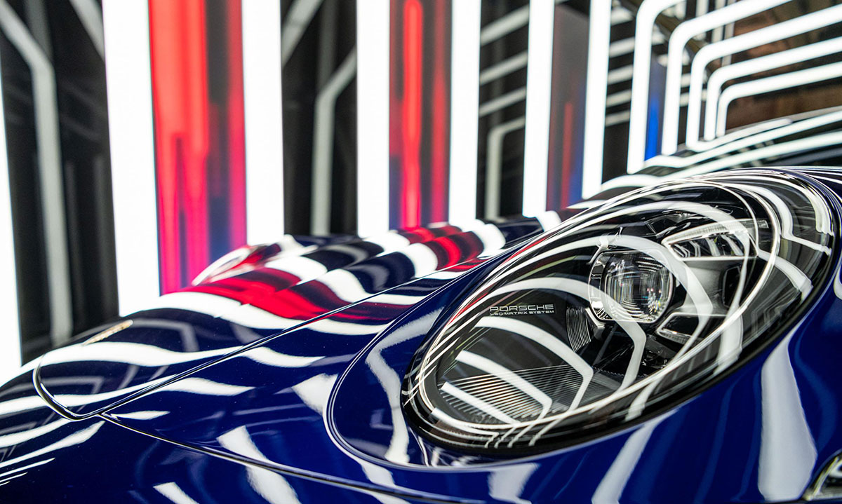 这群小粉猪竟然跑到汽车展览上闹腾了，而且还那么萌 - 会展活动策划CCASY.COM