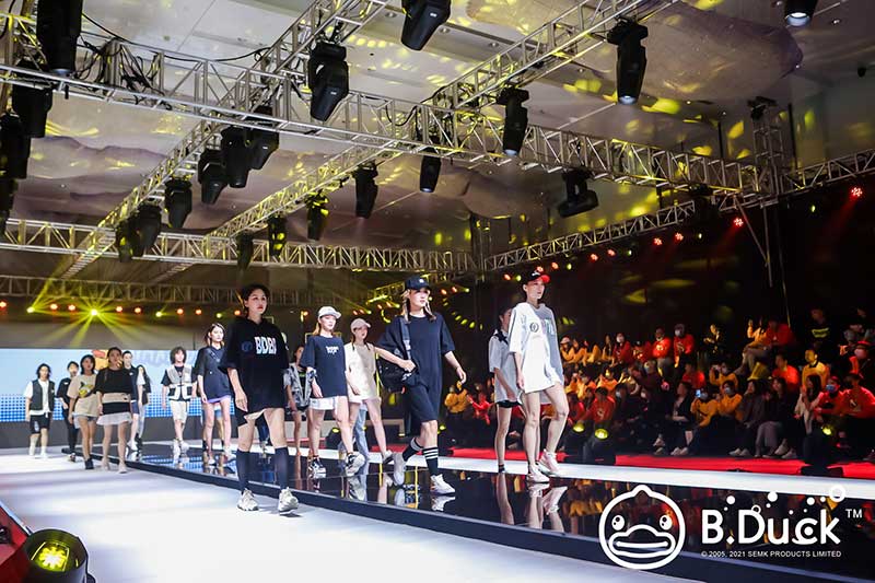 B.DUCK小黄鸭「破界潮前」2022夏季新品发布会活动策划潮玩又潮萌 - 会展活动策划CCASY.COM
