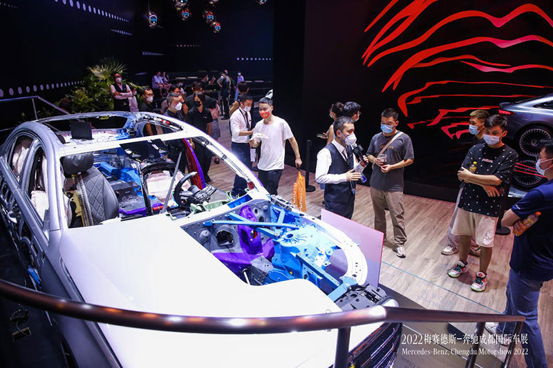 成都国际车展梅赛德斯-奔驰展览活动策划了一场全感官沉浸的豪华体验 - 会展活动策划CCASY.COM