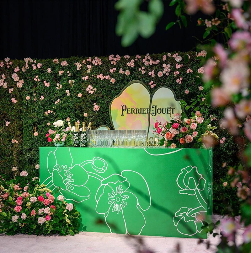 巴黎之花美国超级碗品牌体验派对活动策划了一个充满活力的拍照背景 - 会展活动策划CCASY.COM